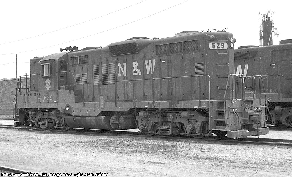 N&W GP-9 629
